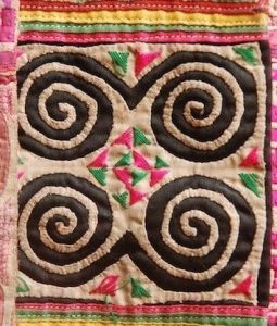 World Heritage Day: Celebrating the Hmong! - Artistri Sud